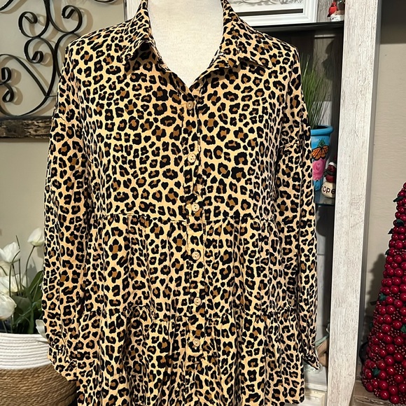 easel | Tops | Easel Leopard Print Blouse Ruffled Bottom Size S | Poshmark